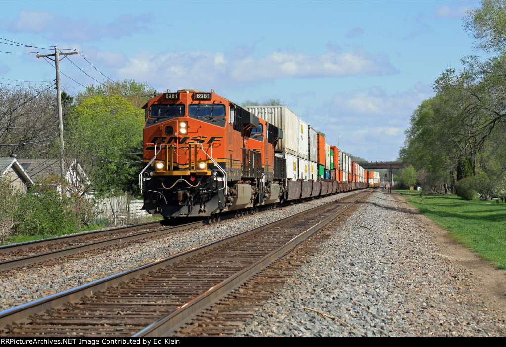 BNSF 6981